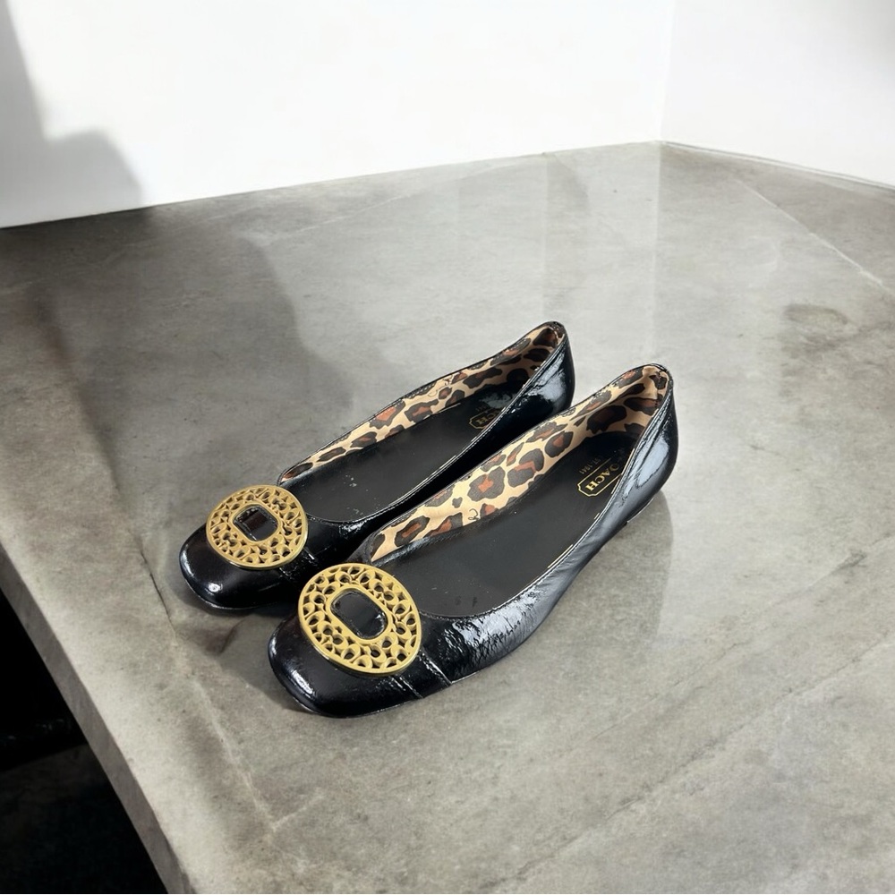 Coach Black Patent Leather Flats With Gold Hardware - Gem